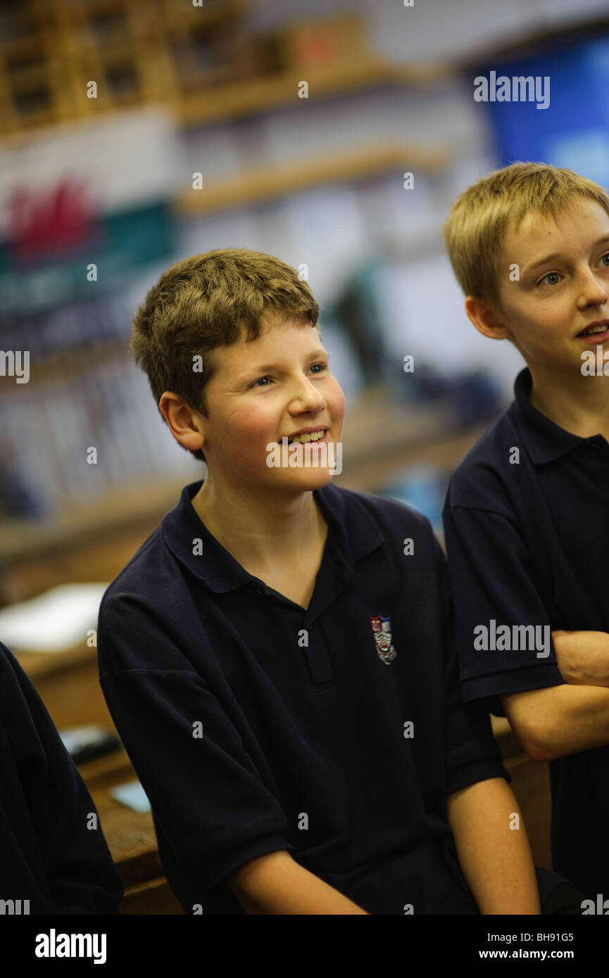 Secondary school uk hi-res stock photography and images - Alamy