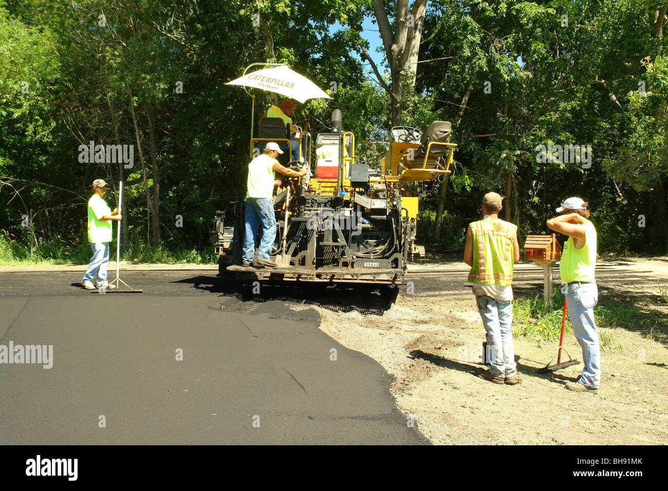 AJD65077, ND, North Dakota, road construction, paving, asphalt, labor ...