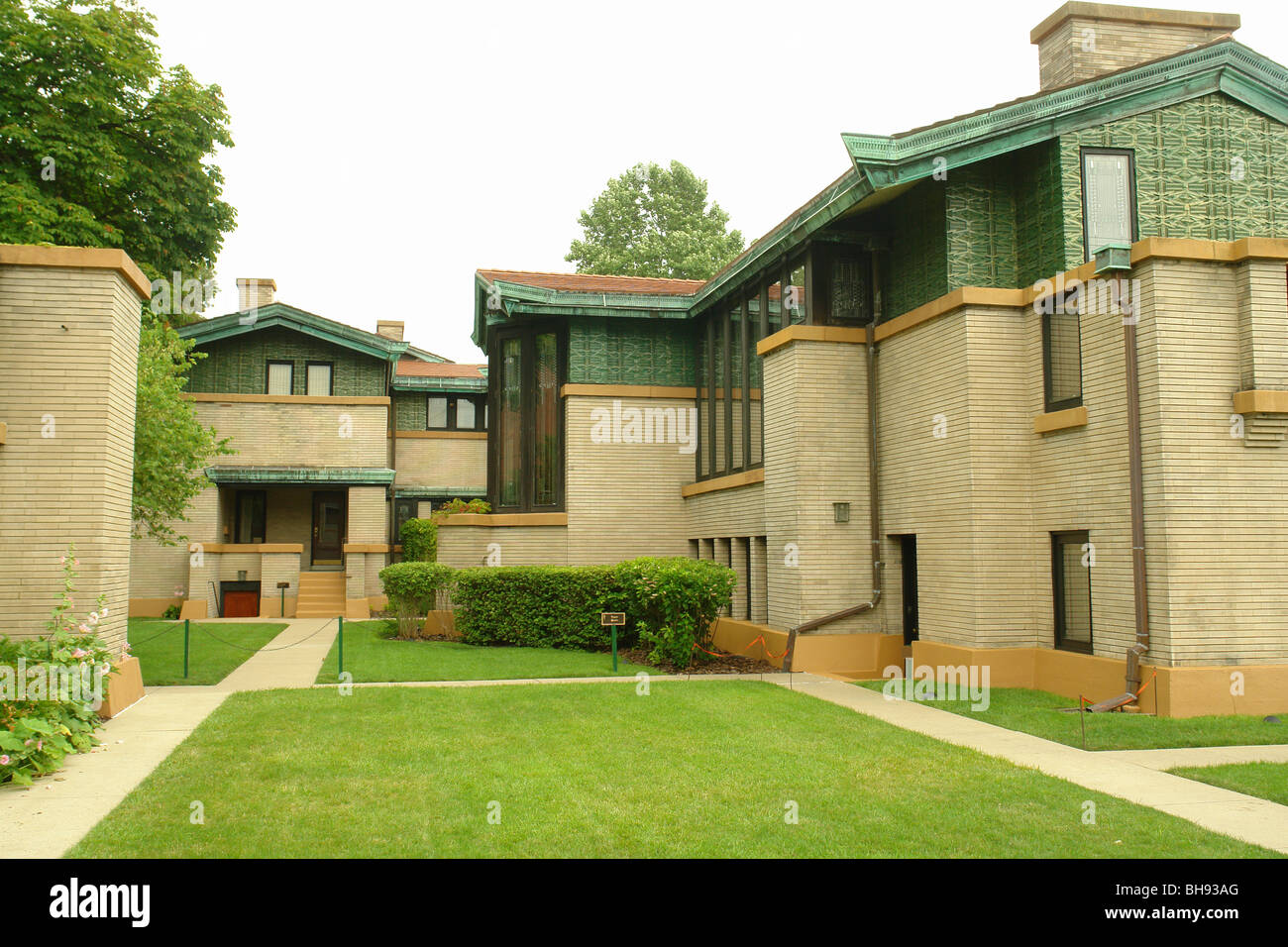 Frank lloyd wright architect outside hi-res stock photography and ...