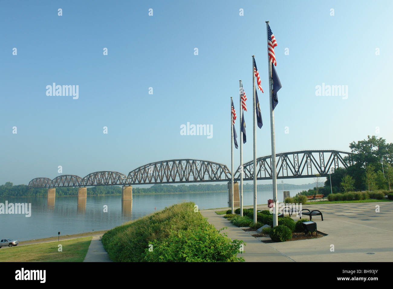 AJD65256, Henderson, KY, Kentucky, Ohio River, bridge Stock Photo - Alamy