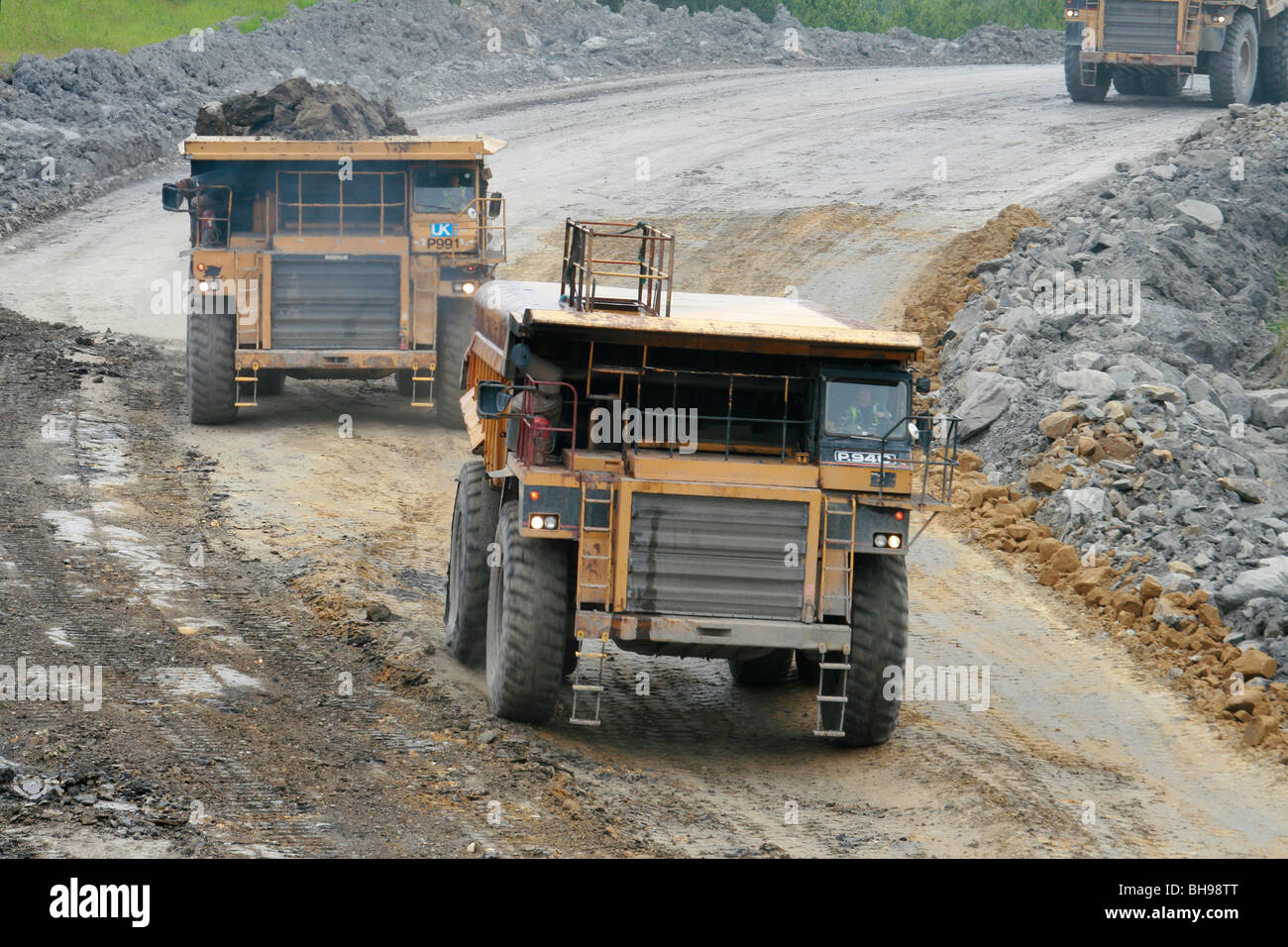 Vehicles working in quarry in hi-res stock photography and images - Alamy