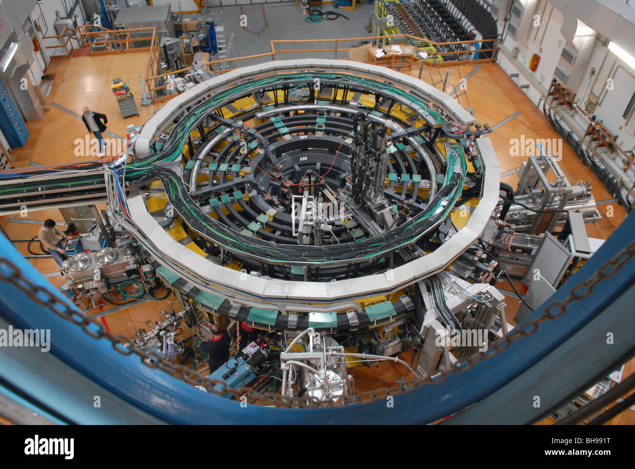 Fusion reactor hi-res stock photography and images - Alamy