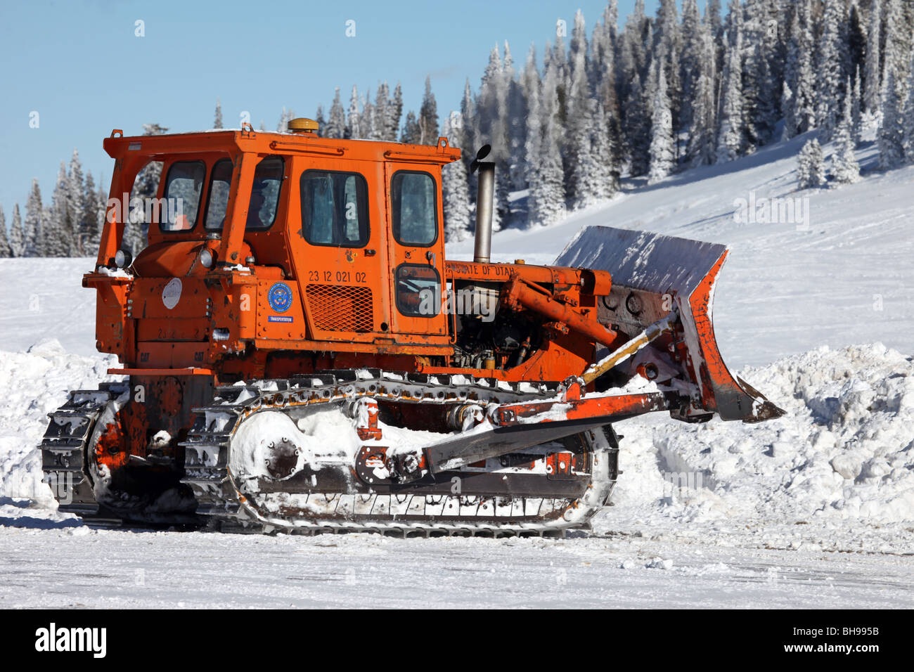 Caterpillar bulldozer push deep snow hi-res stock photography and ...