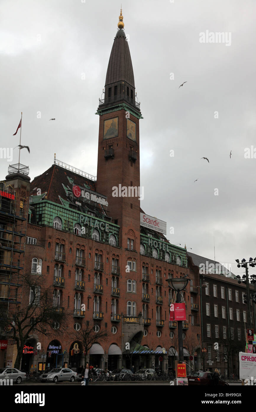 Imposing building hi-res stock photography and images - Alamy