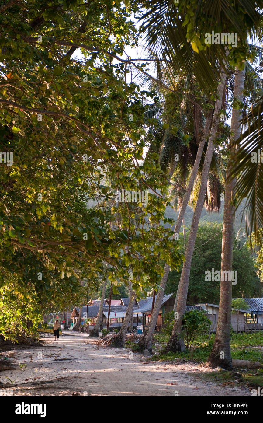 Gapang beach hi-res stock photography and images - Alamy