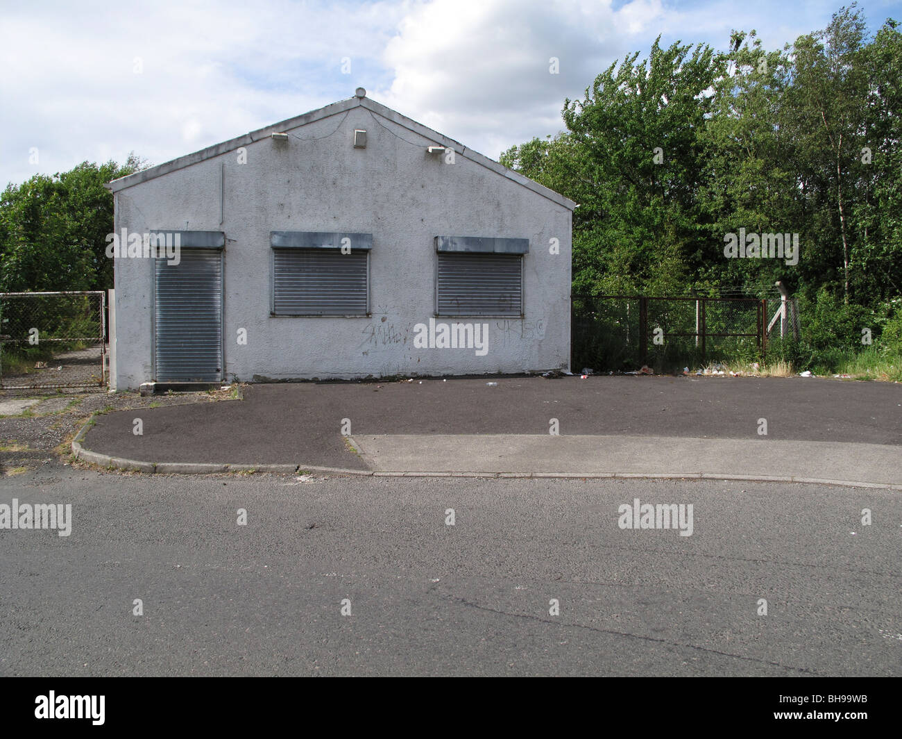 Small factory unit hi-res stock photography and images - Alamy