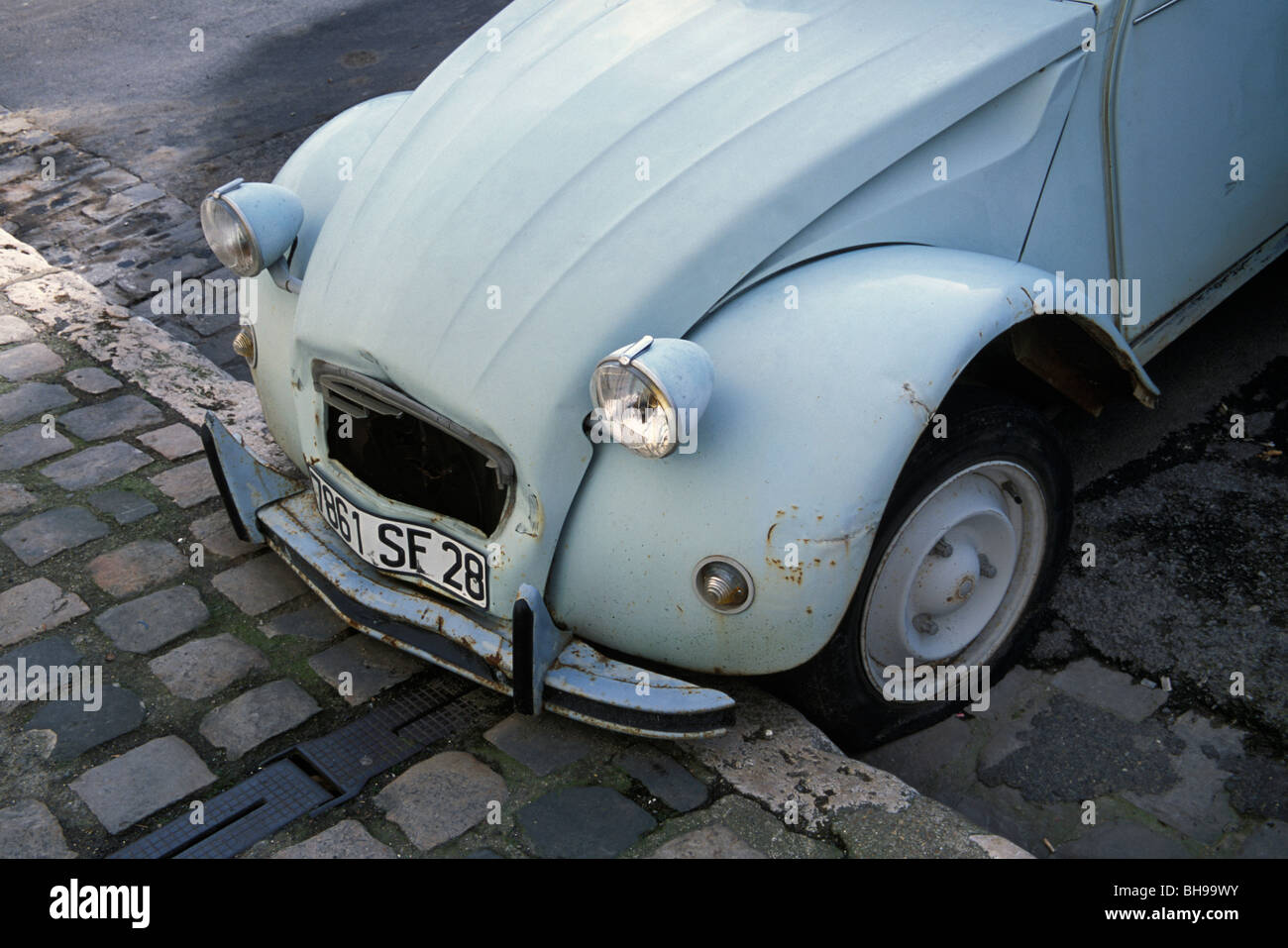 Travel france car hi-res stock photography and images - Alamy