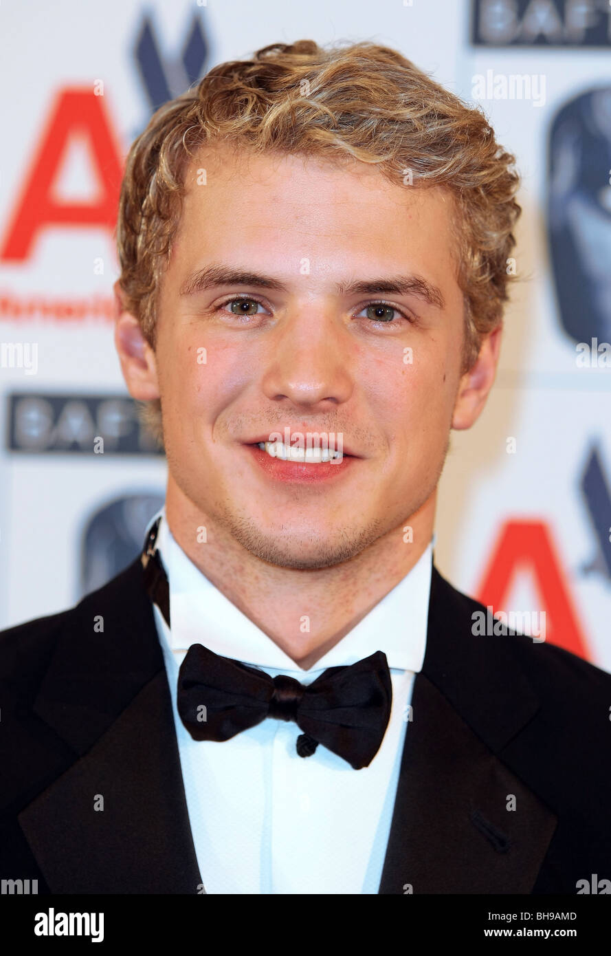 Freddie Stroma 2022
