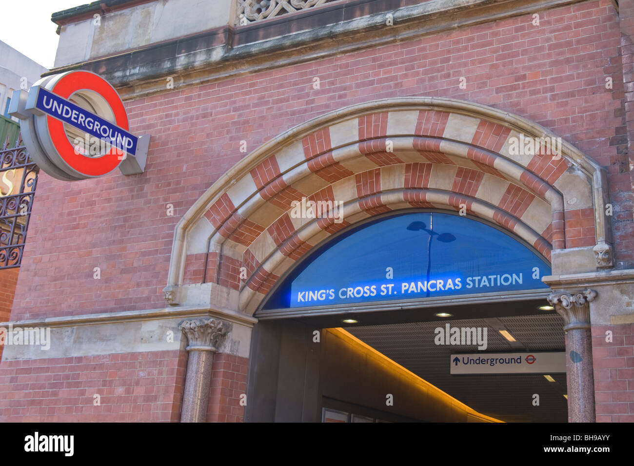 No trains kings cross hi-res stock photography and images - Alamy