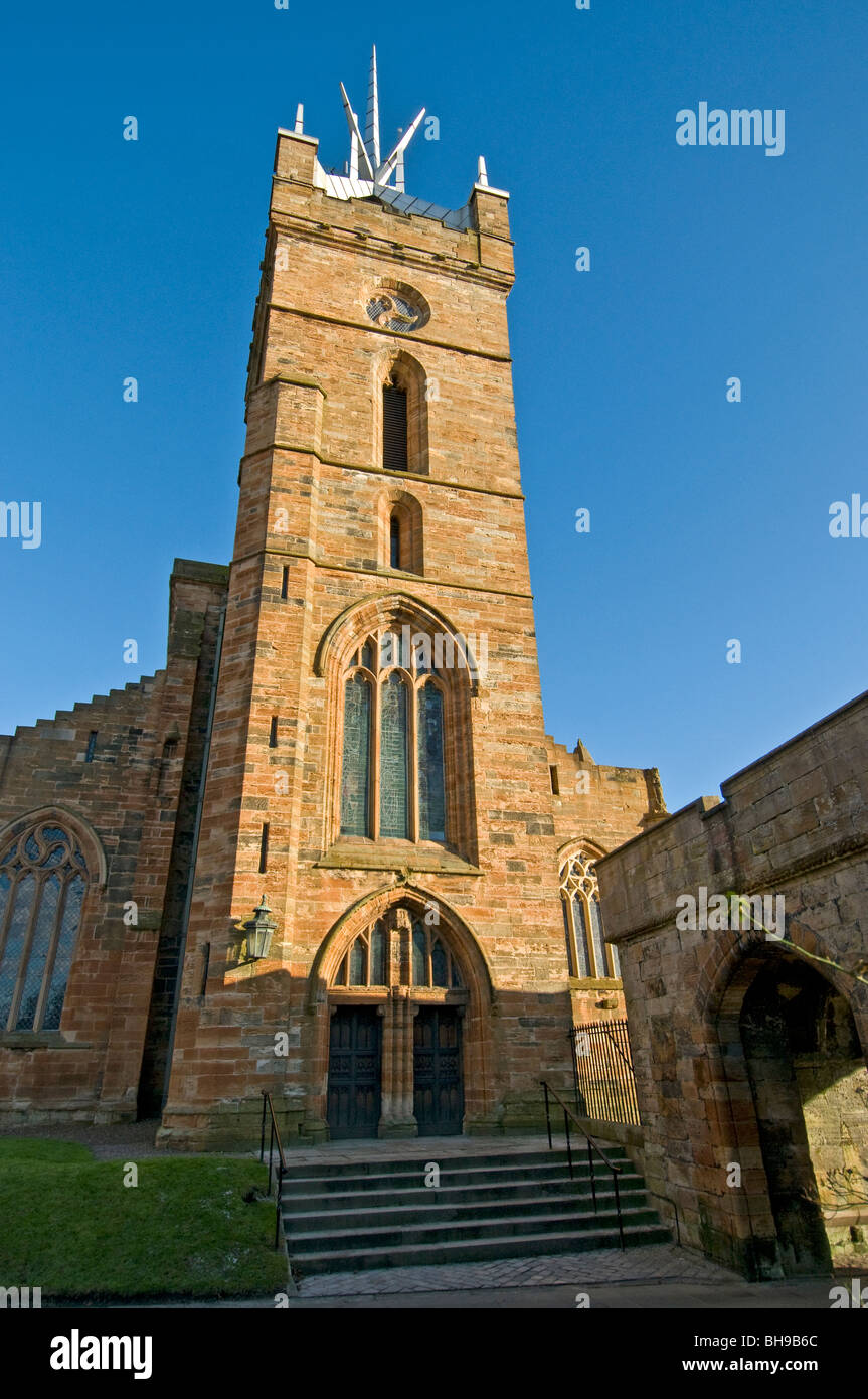 St. Michael's Parish Church adjacent to Linlithgow Palace West Lothian ...