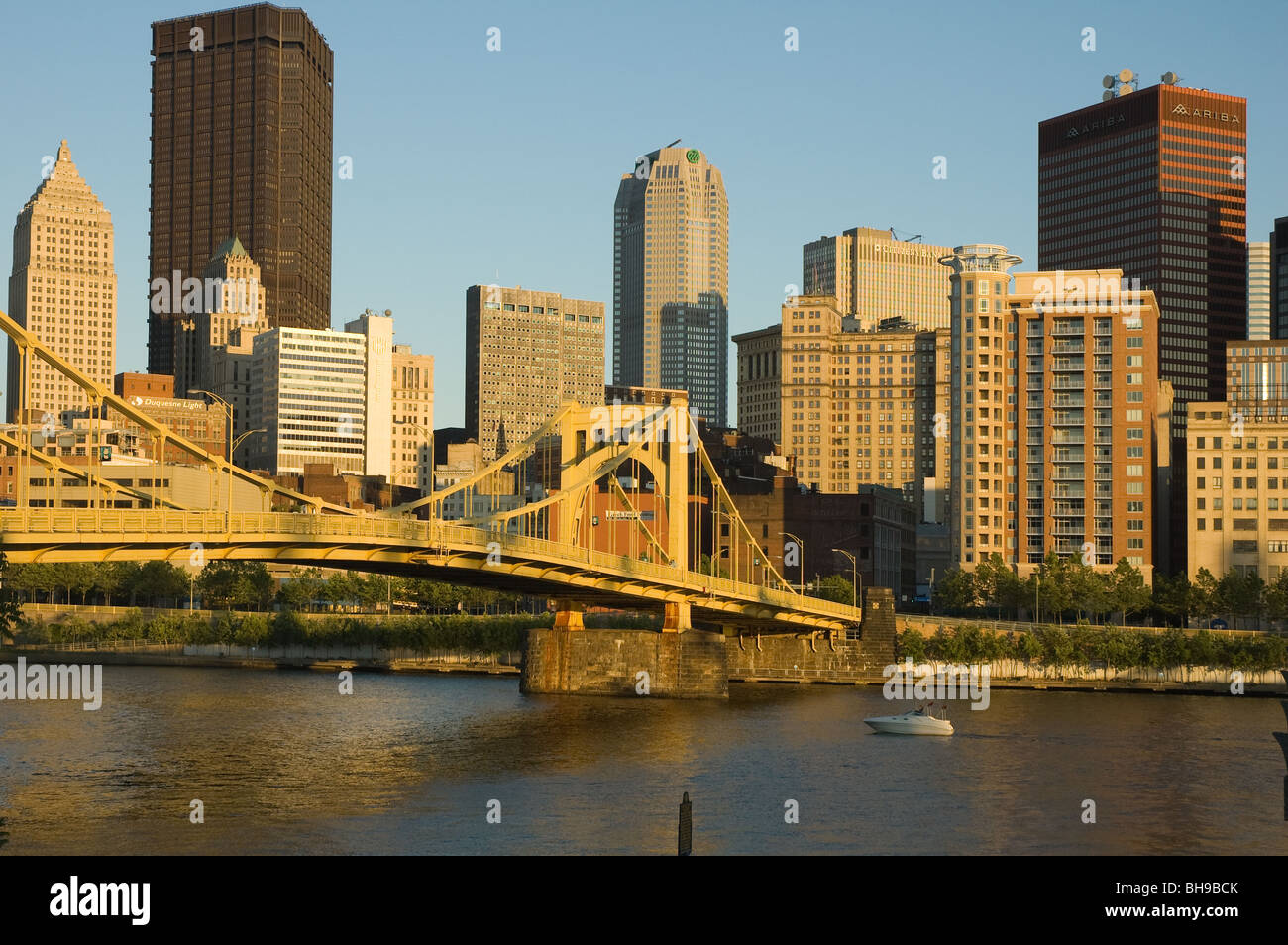 Pittsburgh, Pennsylvania skyline and Allegheny River Stock Photo - Alamy