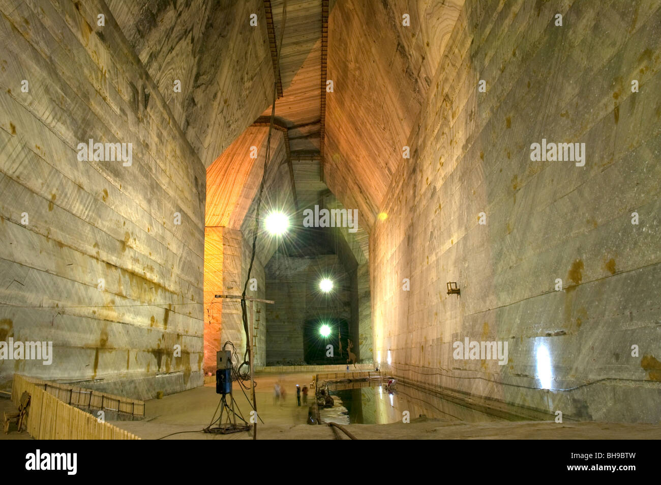 Salt mine and romania hi-res stock photography and images - Alamy