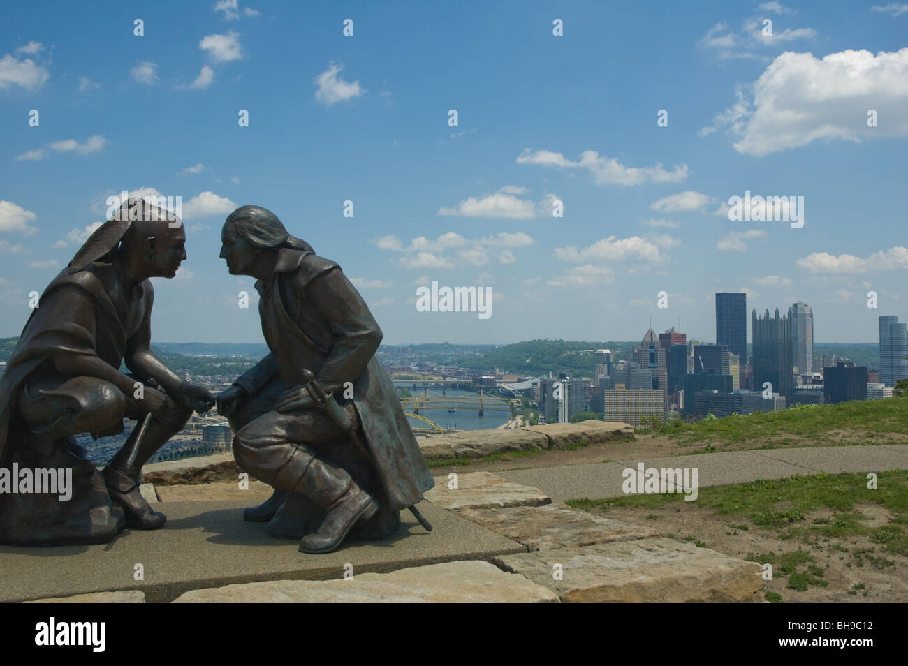 Sculpture of George Washington and Seneca leader Guyasuta, with ...