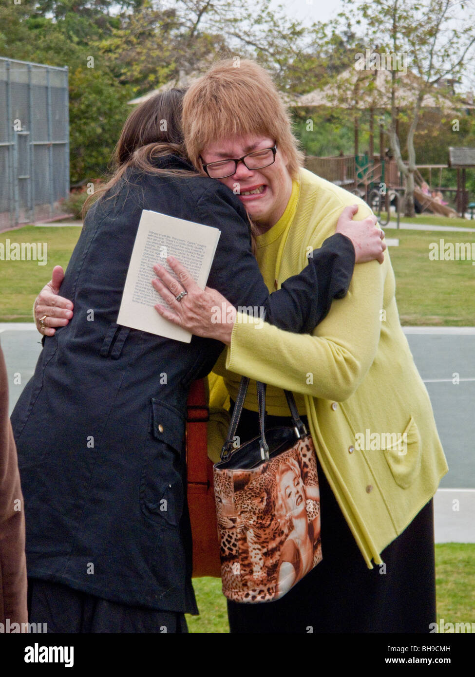 Woman in the embrace of death hi-res stock photography and images - Alamy