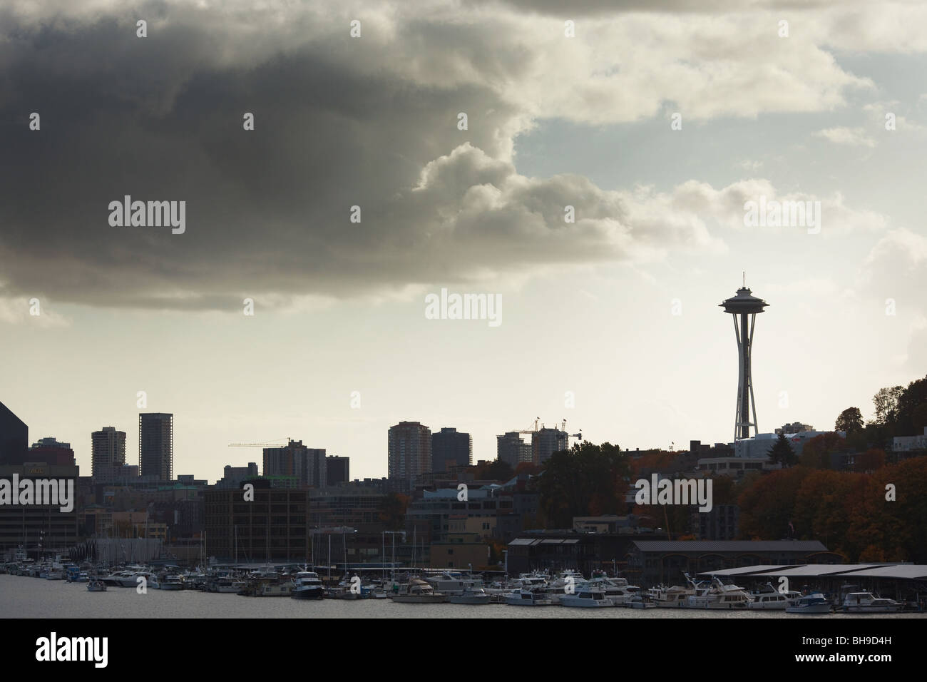 Washington mutual tower building hi-res stock photography and images ...