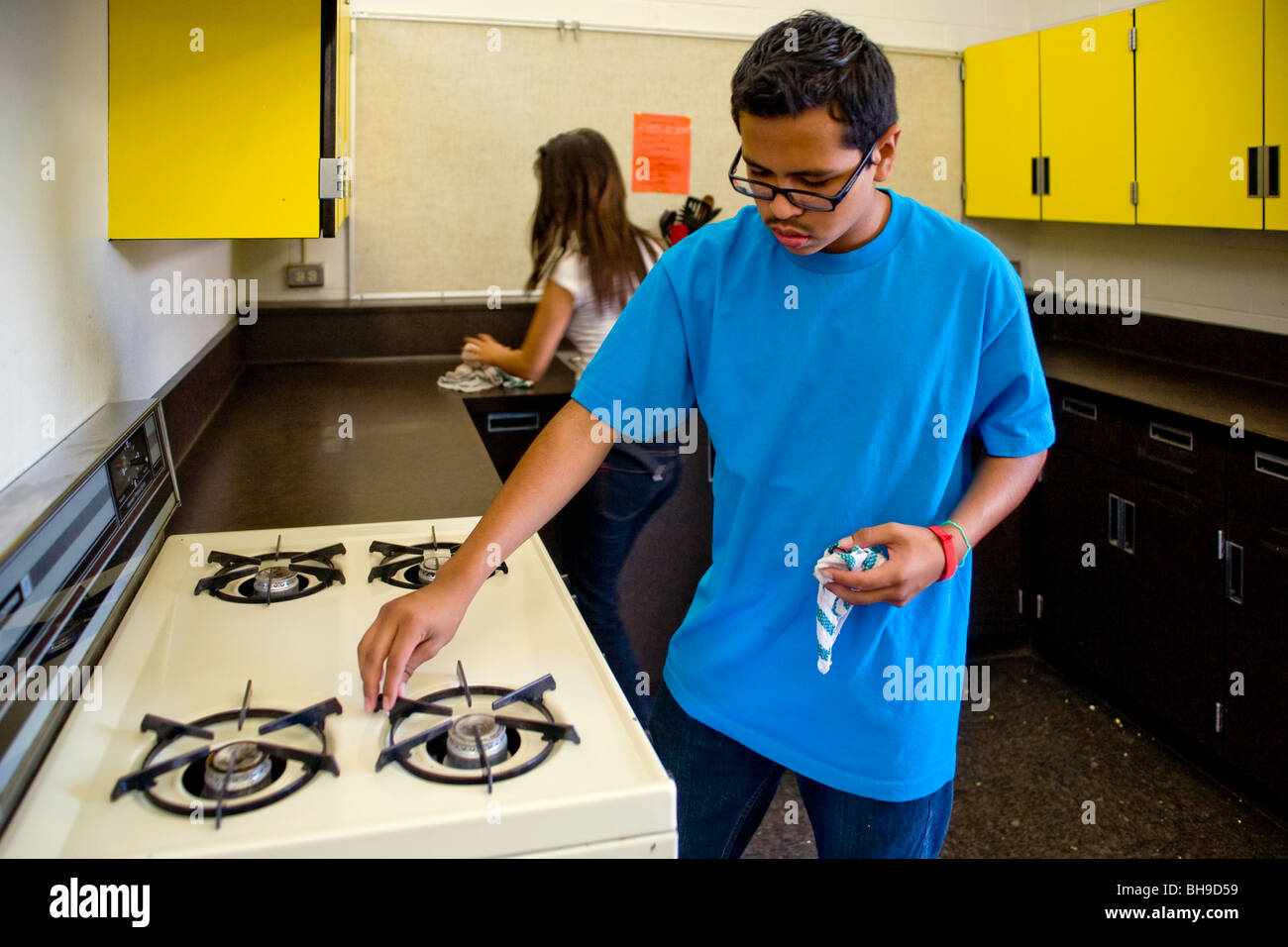 Eighth-grade boys and girls at a Southern California middle school ...