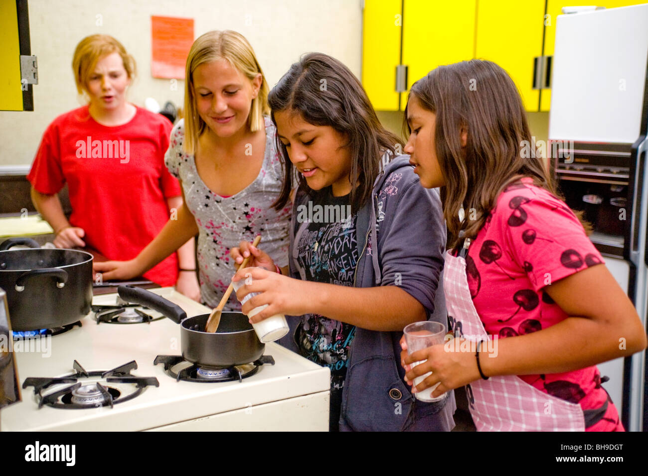 Middle class hispanics hi-res stock photography and images - Alamy