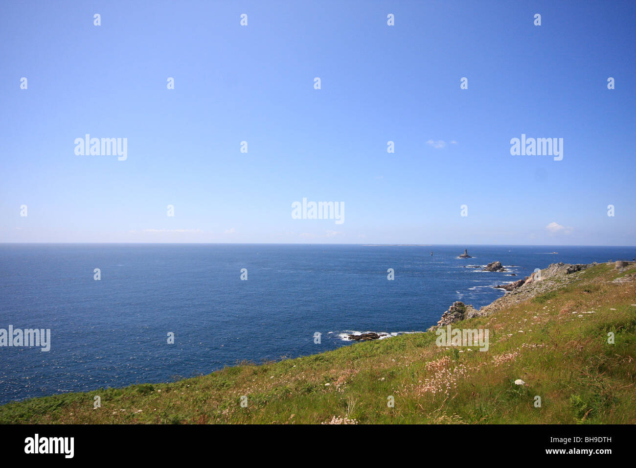 The French tourist landmark of Pointe du Raz, Brittany Stock Photo - Alamy