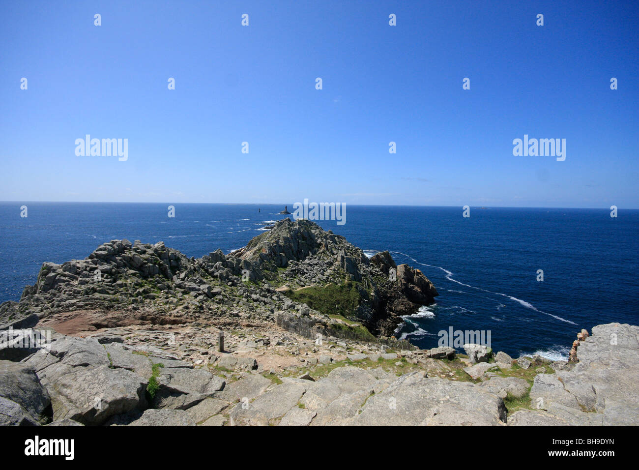 The French tourist landmark of Pointe du Raz, Brittany Stock Photo - Alamy