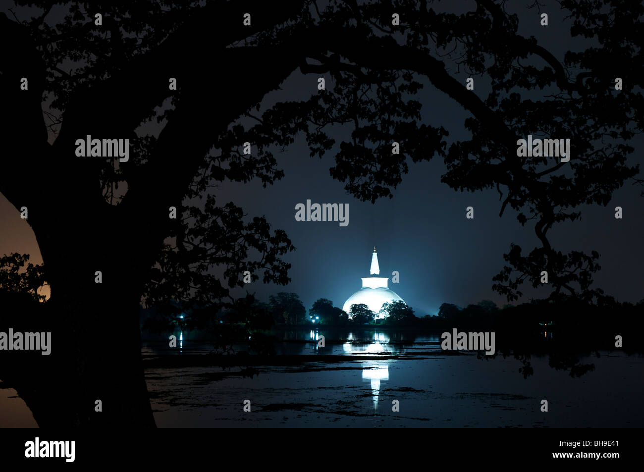 A beautiful view of Ruwanweliseya at Anuradhapura Sri Lanka Stock Photo ...
