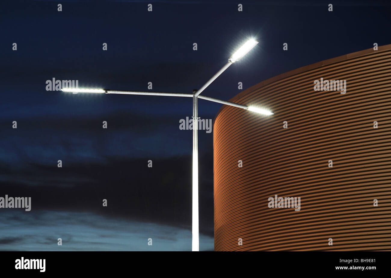 Modern streetlight, night hi-res stock photography and images - Alamy