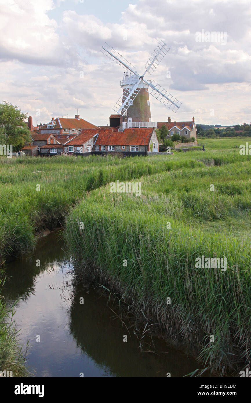 The windmill in the reed beds at Blakeney, Norfolk UK Stock Photo - Alamy