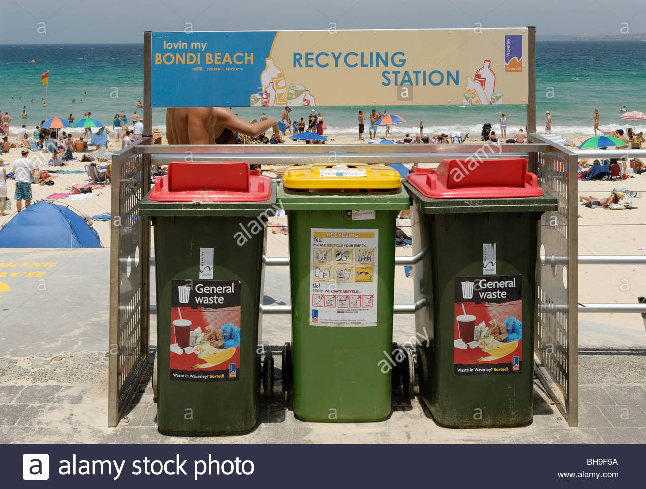 Recycle Bin Beach Stock Photos & Recycle Bin Beach Stock Images - Alamy