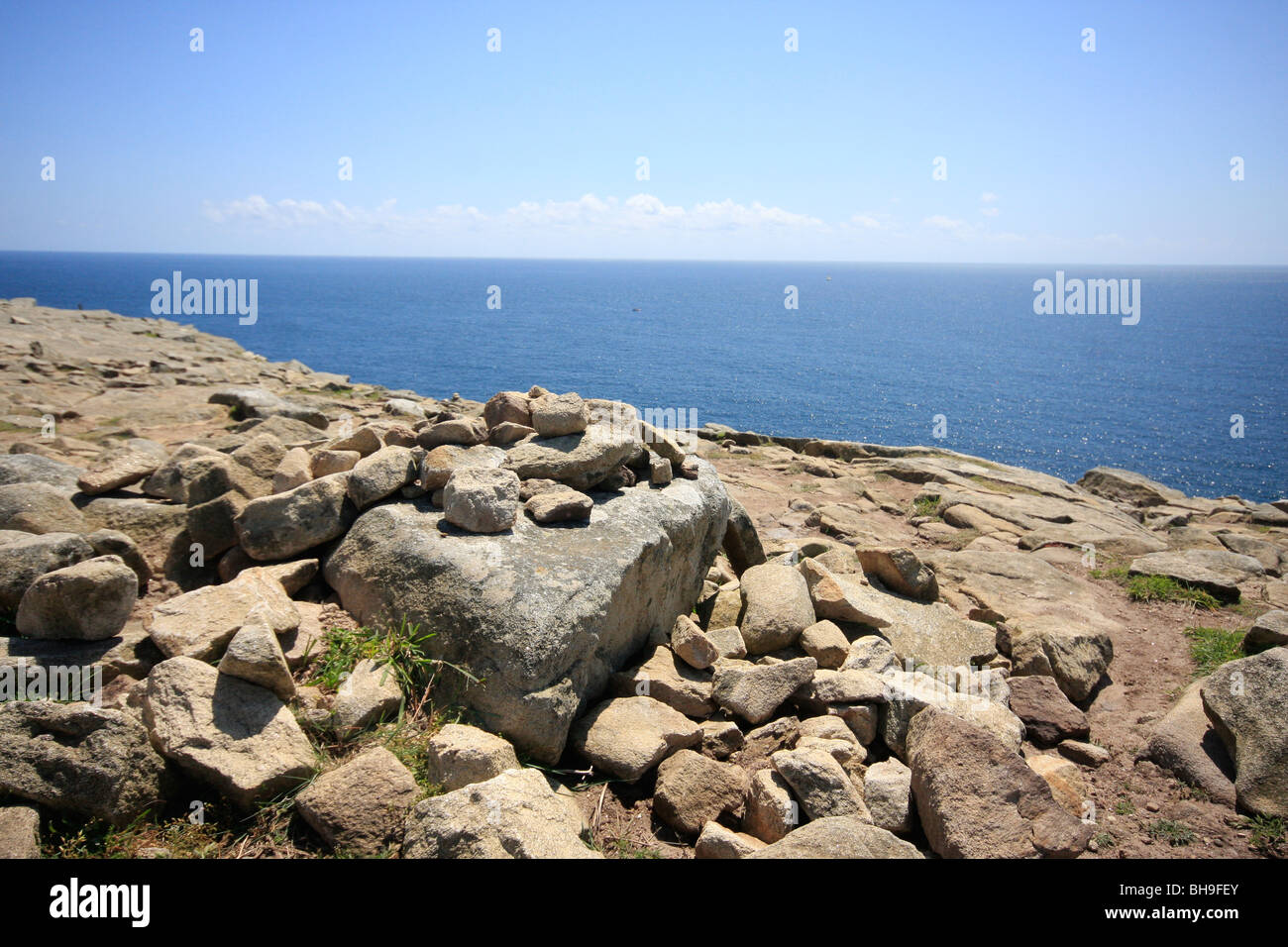 The French tourist landmark of Pointe du Raz, Brittany Stock Photo - Alamy