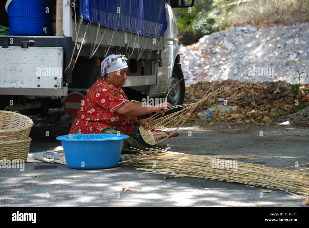 Gypsy basket hi-res stock photography and images - Alamy