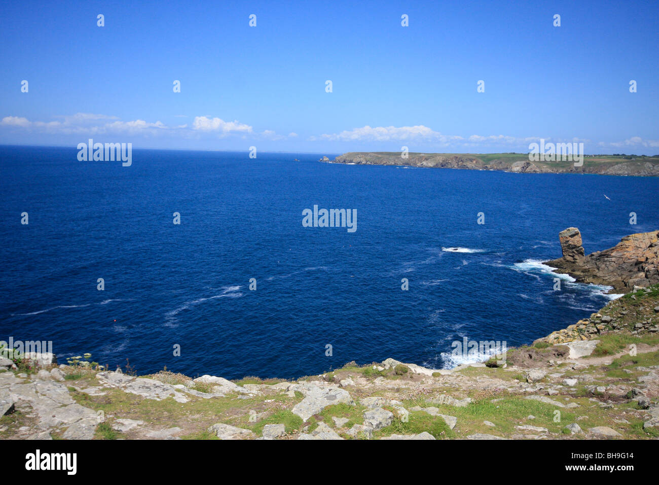 The French tourist landmark of Pointe du Raz, Brittany Stock Photo - Alamy