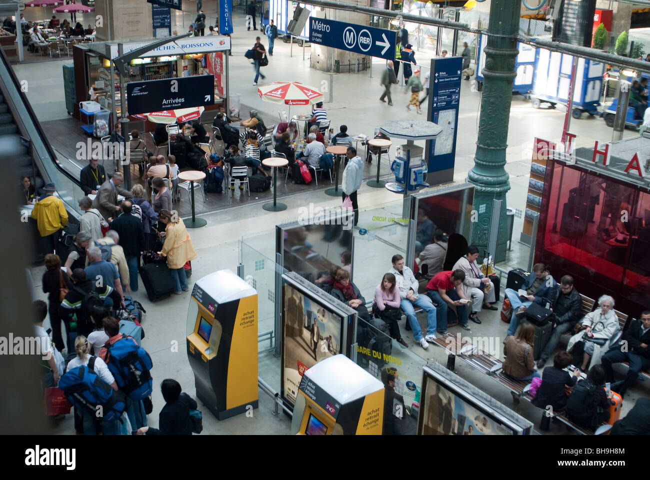 Paris sncf train stations hi-res stock photography and images - Alamy