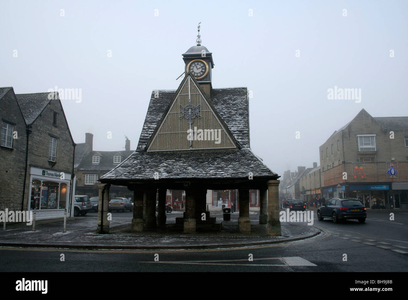 The butter cross in witney oxfordshire hi-res stock photography and ...