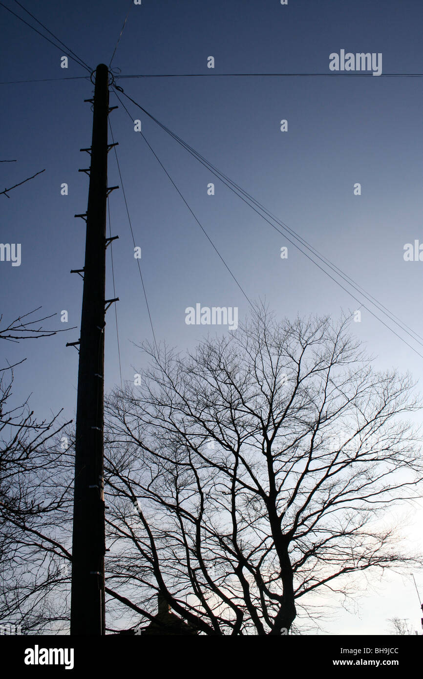 Across the wires hi-res stock photography and images - Alamy