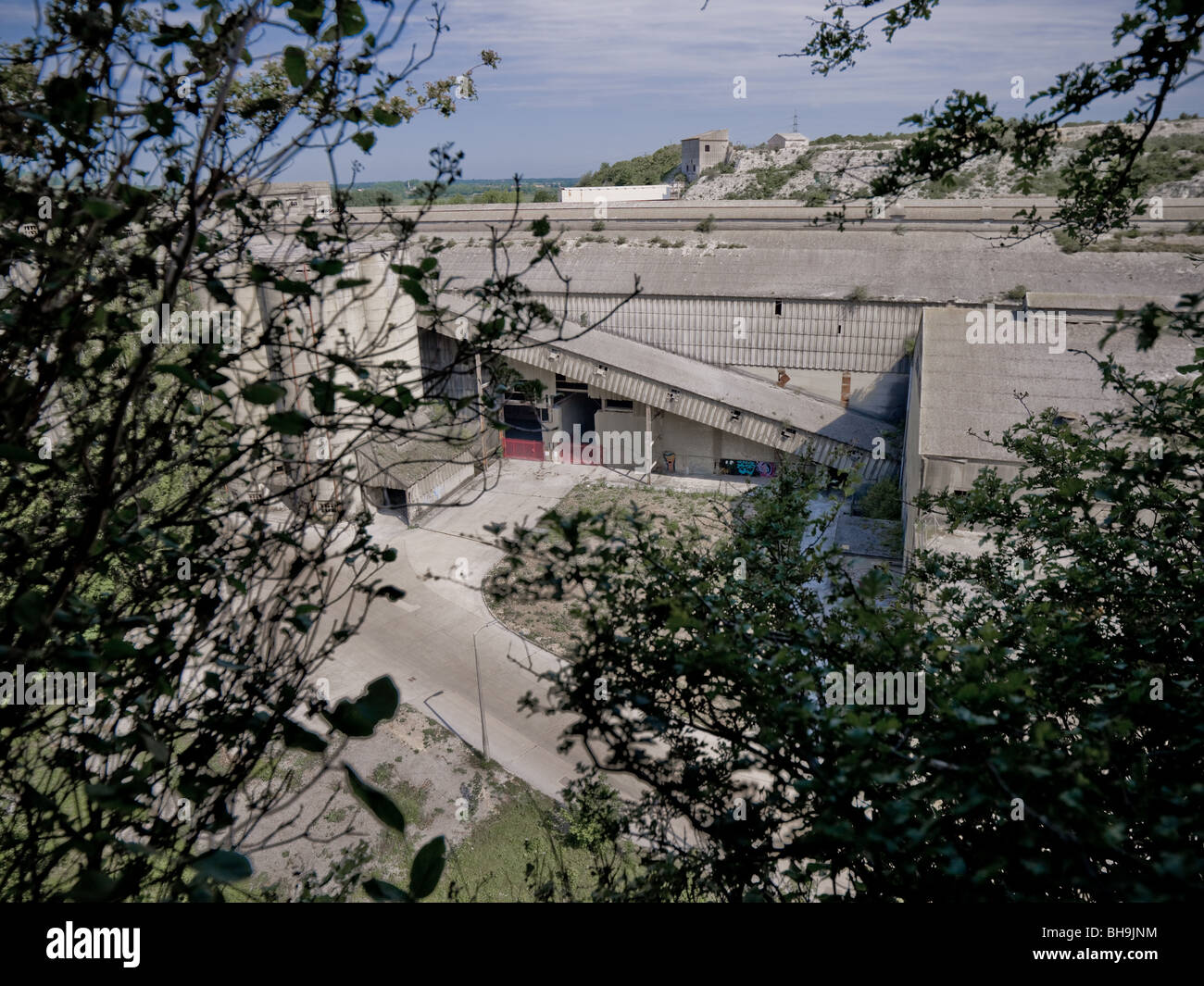 closed down cement works, abandoned industrial building Stock Photo - Alamy