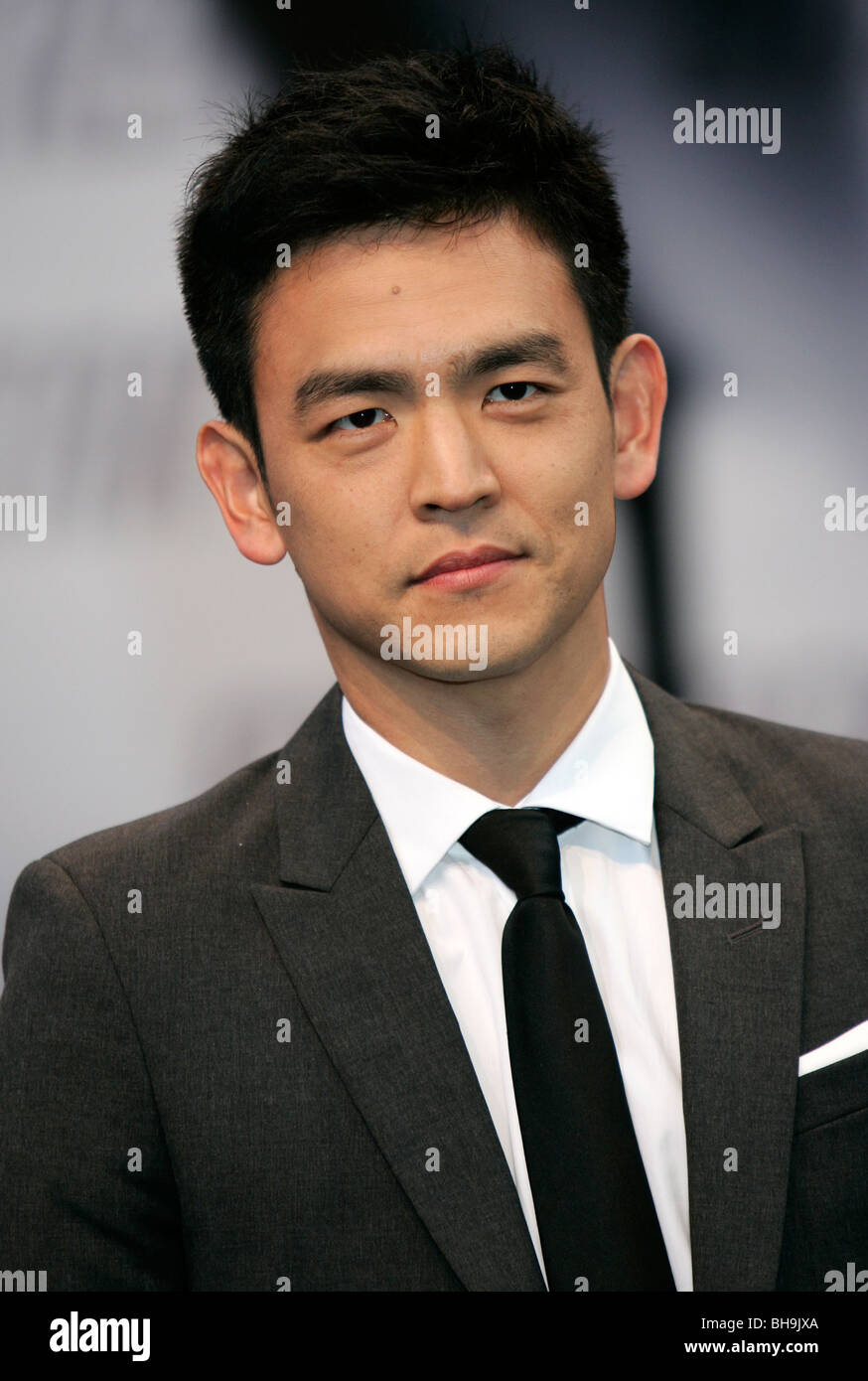John cho star trek hi-res stock photography and images - Alamy