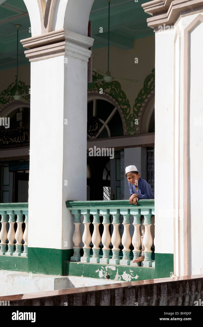 MYANMAR (BURMA) BOY AT A MOSQUE IN KATHA NEAR MANDALAY Stock Photo - Alamy