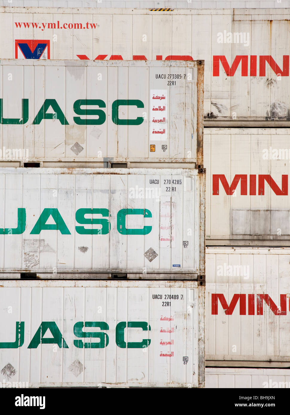 Teu feu containers hi-res stock photography and images - Alamy