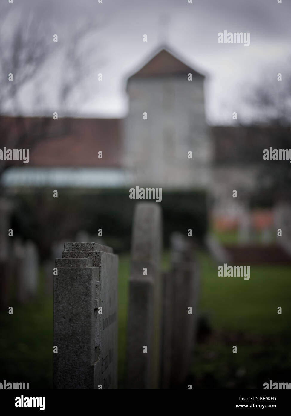 tombstone in cemetery Stock Photo - Alamy