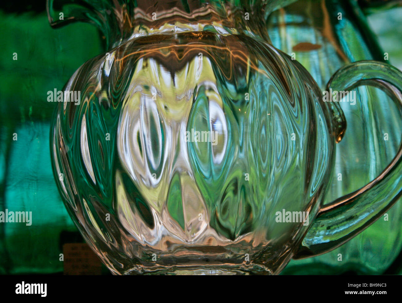 Back lite glass hi-res stock photography and images - Alamy