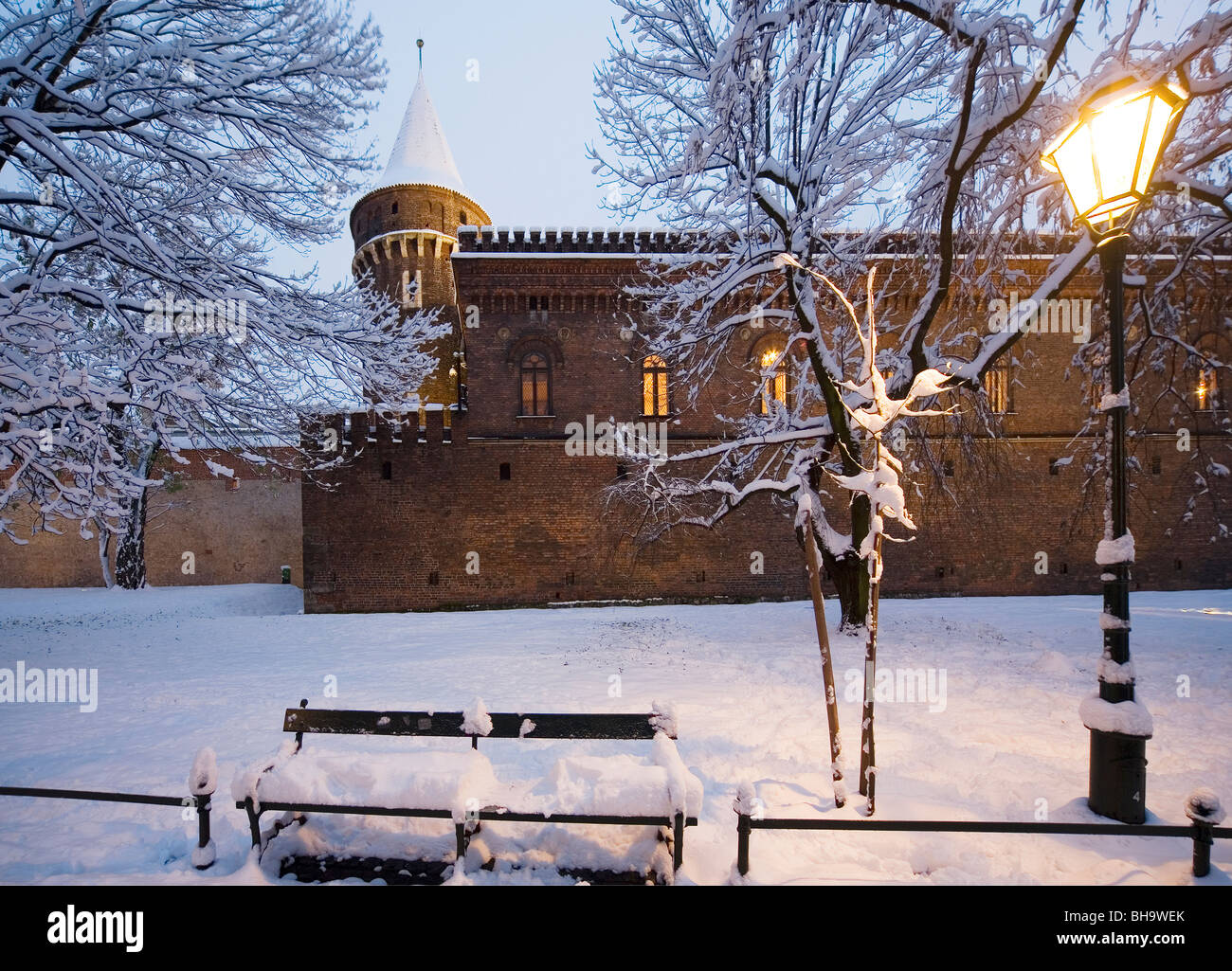 Defensive location architecture hi-res stock photography and images - Alamy