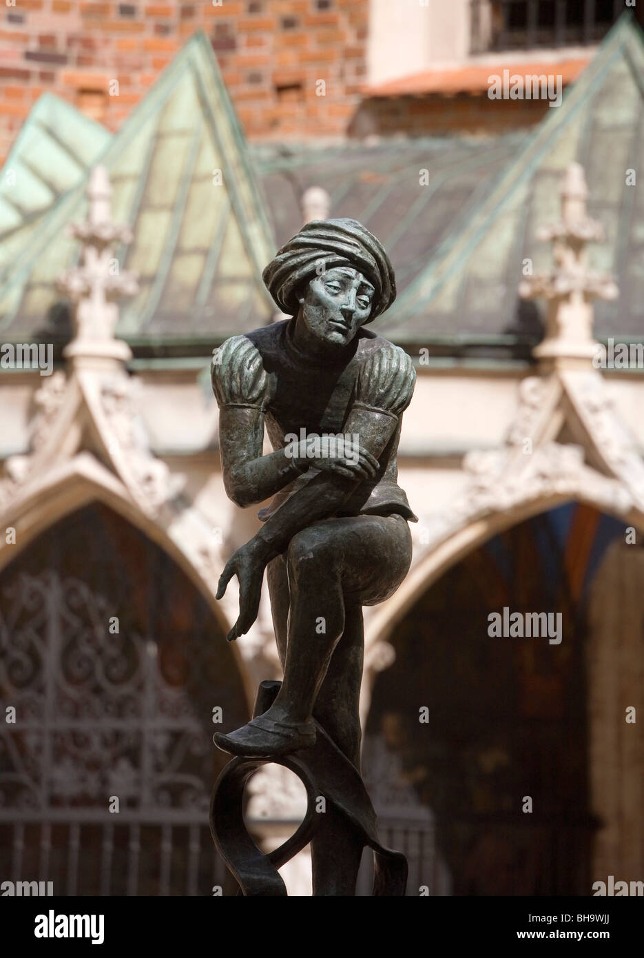 Poland krakow fountain statue hi-res stock photography and images - Alamy