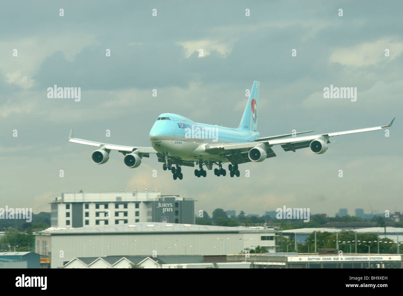 Cargo 747 hi-res stock photography and images - Alamy