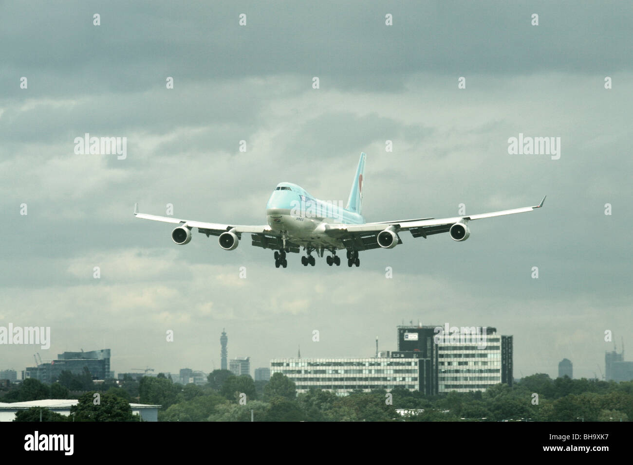 Cargo 747 hi-res stock photography and images - Alamy