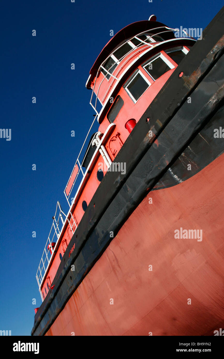Bow of a boat Stock Photo - Alamy