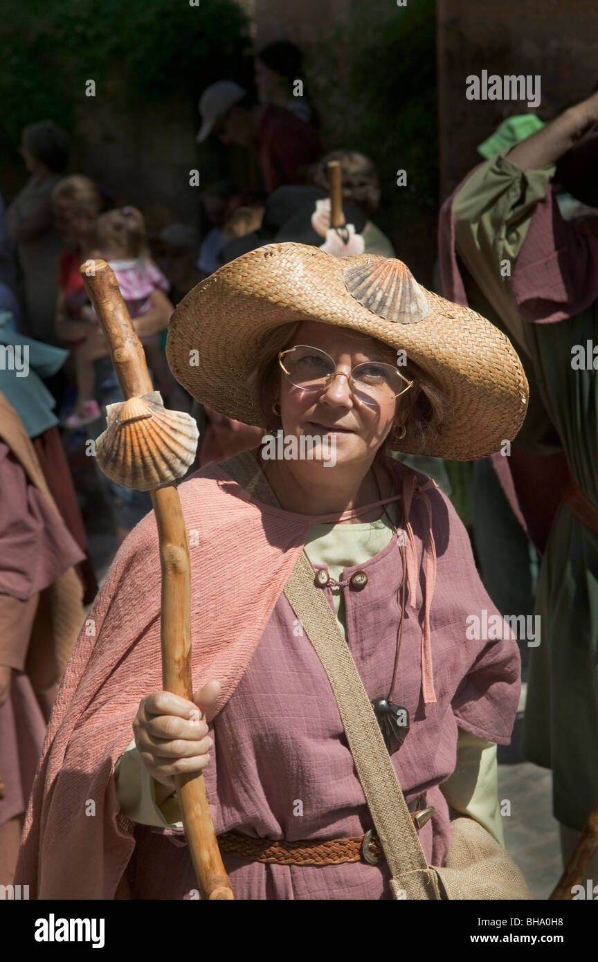 Medieval pilgrim scallop hi-res stock photography and images - Alamy
