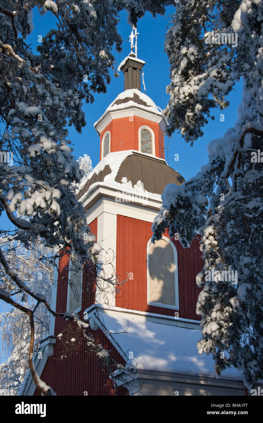 Clear sky behind cross hi-res stock photography and images - Alamy