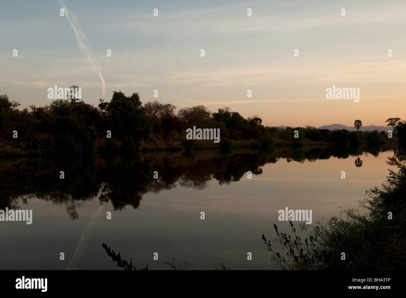 Mazowe River Umfurudzi Safari Area Zimbabwe Stock Photo - Alamy