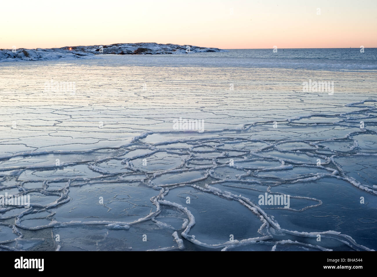 Icey coast hi-res stock photography and images - Alamy