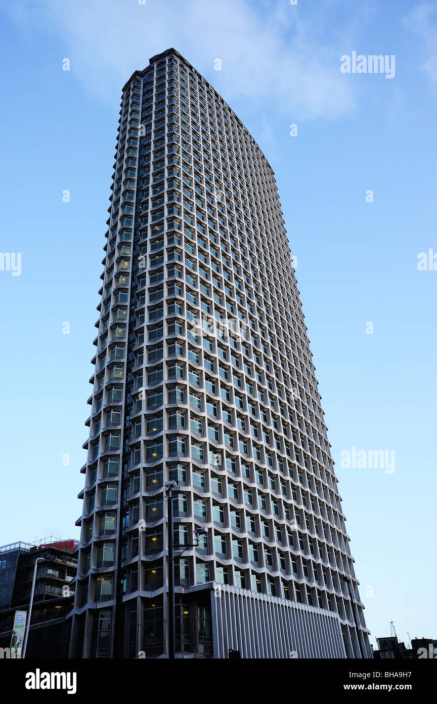 Tottenham Court Road centre point tower block Stock Photo - Alamy