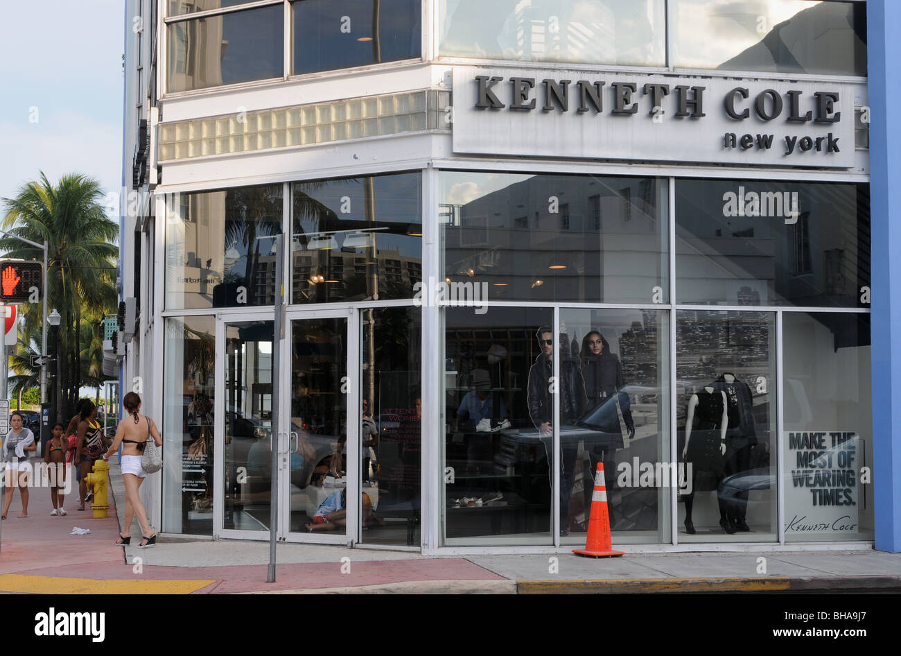 Miami shopping street hi-res stock photography and images - Alamy